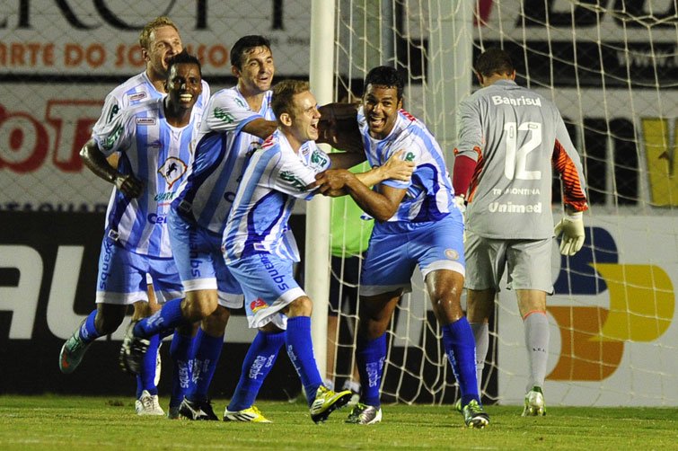 Com reservas, Dunga perde a primeira no comando do Inter | GZH