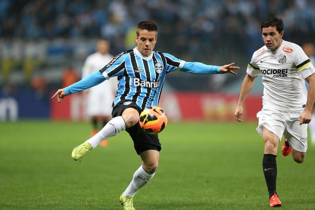 Ramiro admite sua melhor fase no Grêmio: "Estou tendo consistência" | GZH