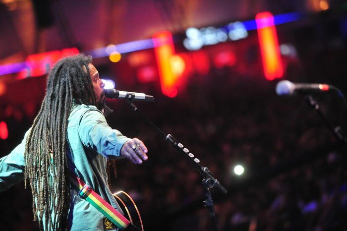 O Rappa toca músicas do Charlie Brown Jr. e fala sobre manifestações | GZH