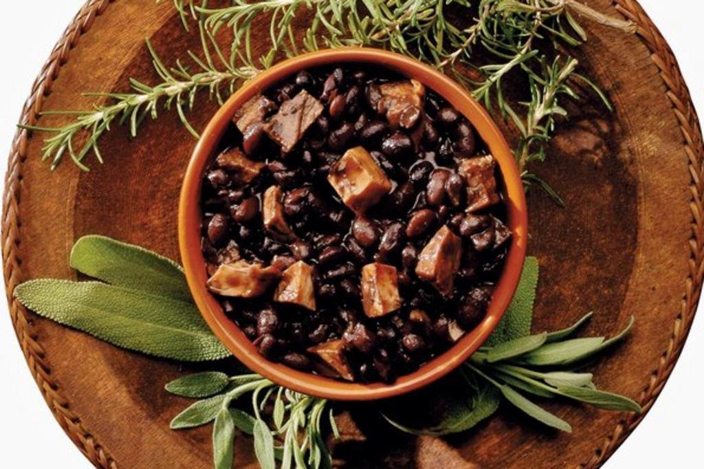 Conheça a receita da feijoada light | Pioneiro