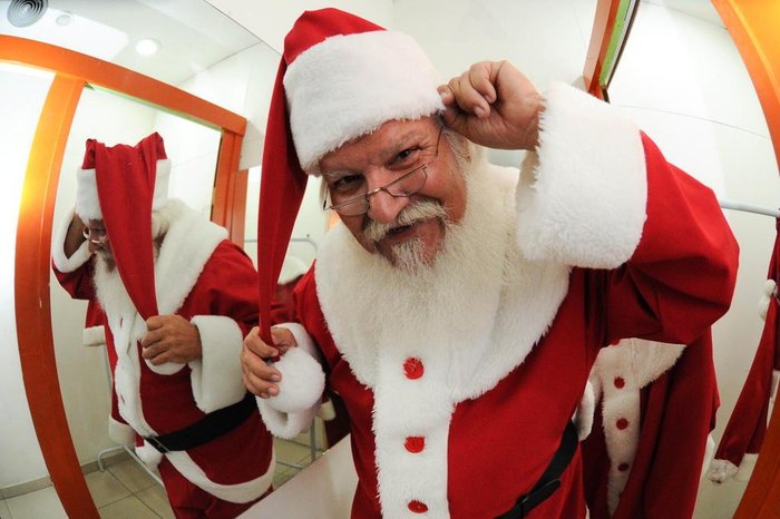 Conheça a história dos papais nóeis profissionais de Joinville. Eles ...