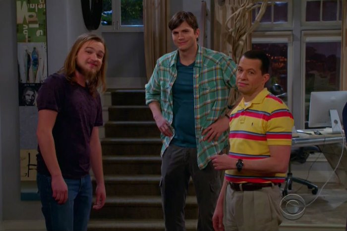 Two and a Half Men: último episódio mostra que Charlie Harper sempre ...
