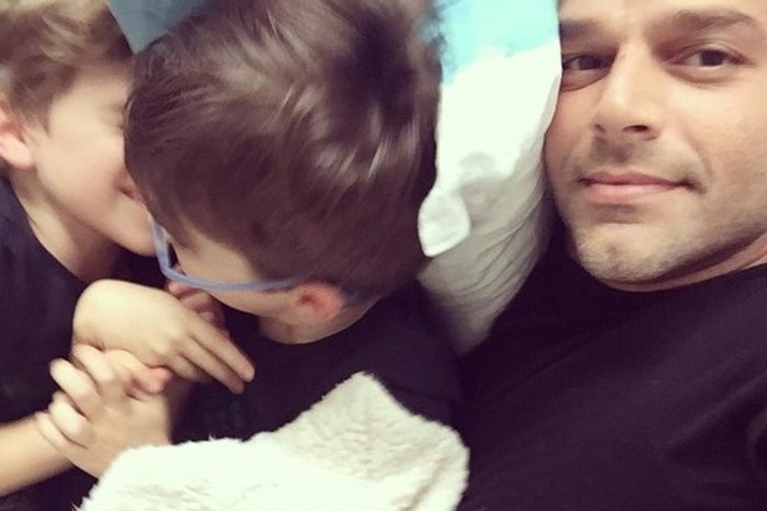 Ricky Martin posta imagem fofa com os filhos gêmeos | DG