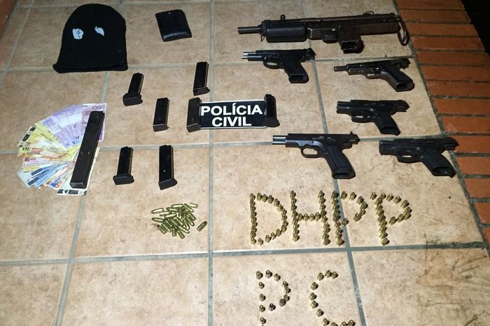 Vídeo mostra os "Bala na Cara" armados para tomar pontos de tráfico na ...