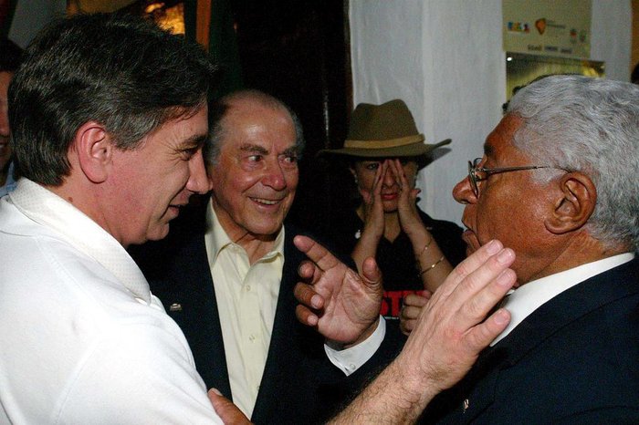 Alceu Collares: "Não tem ninguém mais apaixonado pelo Brizola do que eu ...