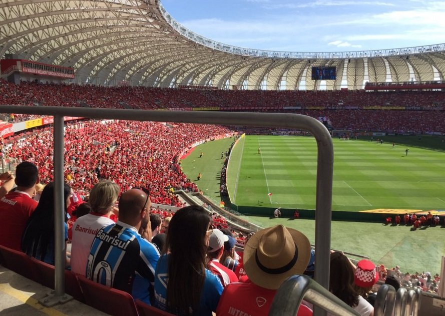 Veja fotos da torcida que marcam o Gre-Nal 408 | GZH