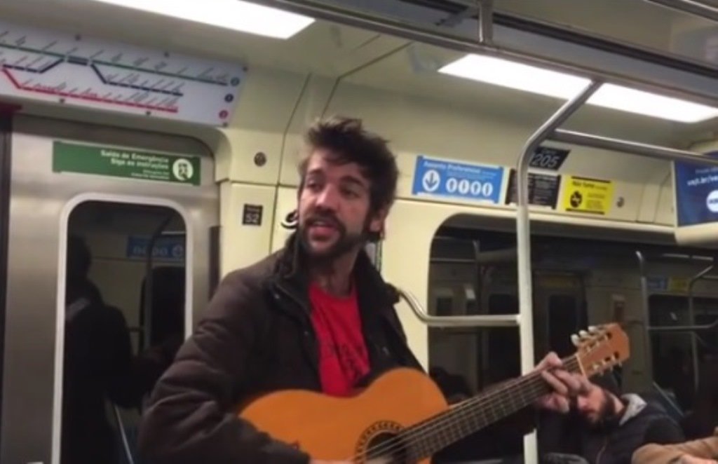 Ex-vocalista da banda Twister, sucesso nos anos 2000, agora canta no ...