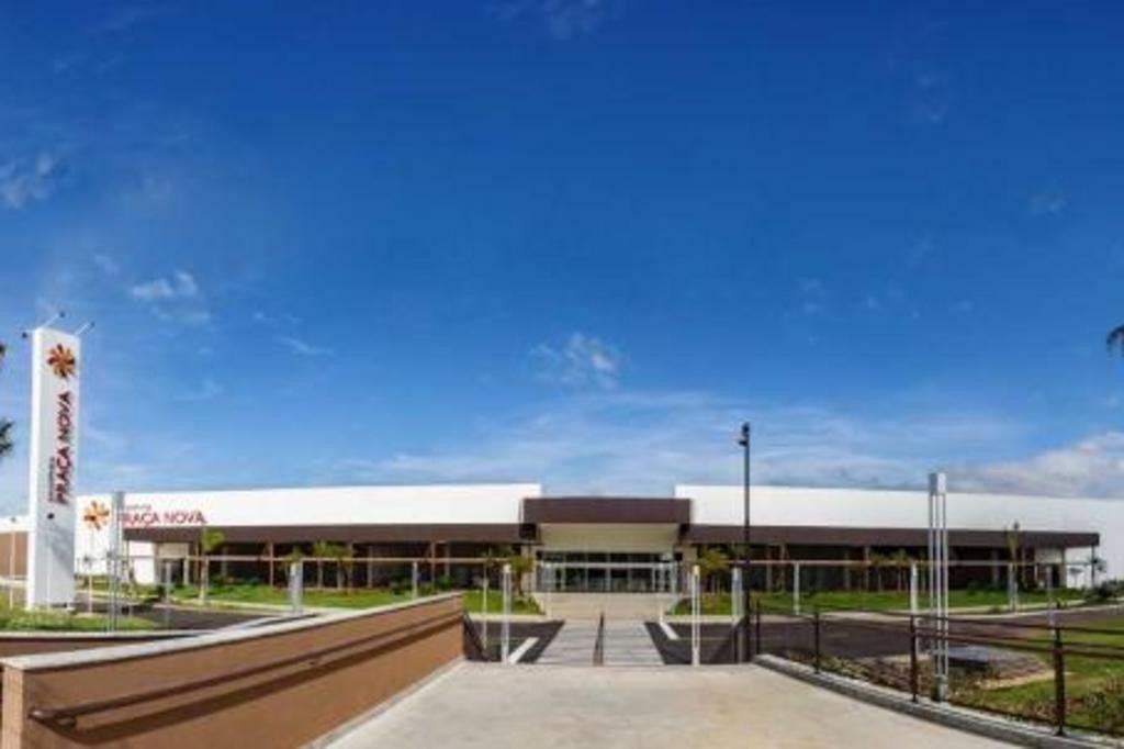 Com investimento de 120 milhões, novo shopping é inaugurado em Santa ...