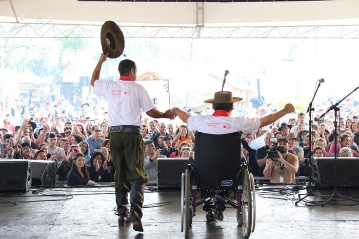 Solidariedade, música e dança em evento da ONG Parceiros Voluntários no ...