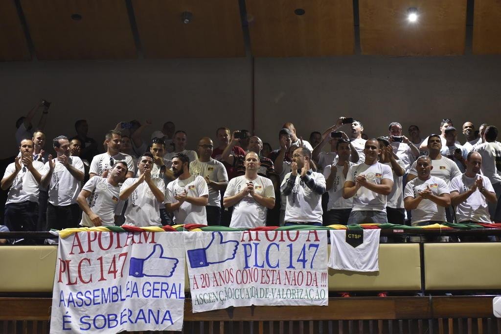 Assembleia aprova projeto que altera tempo para promoção de sargentos ...