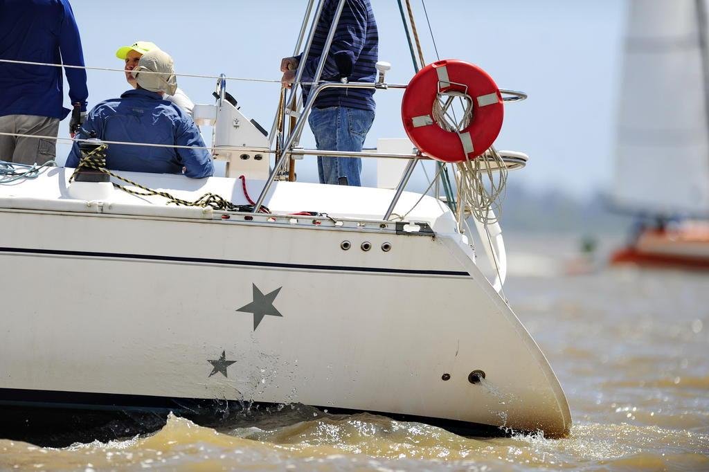 FOTOS: Velejadores disputam o Troféu Cayru nas águas do Guaíba | GZH