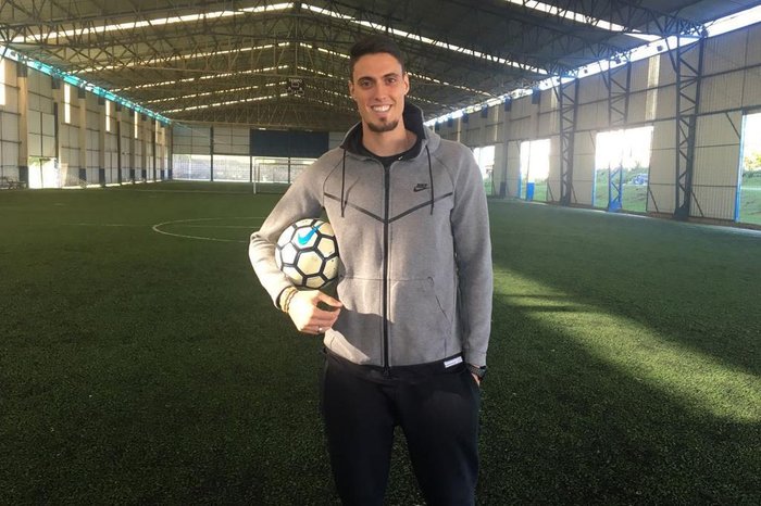 Matheus Bachi diz viver o melhor momento da carreira de auxiliar e ...