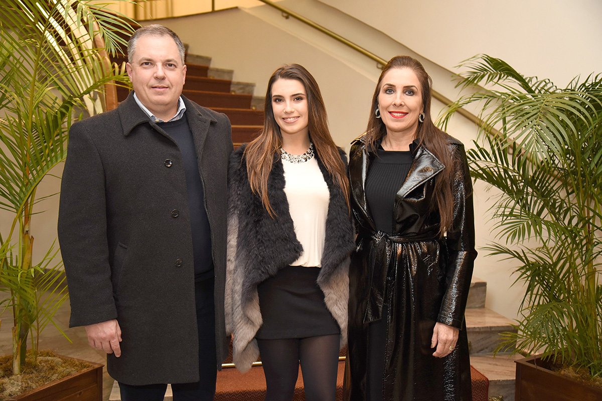 Maria Fernanda Ronchetti Grillo será a nova rainha do Recreio da ...