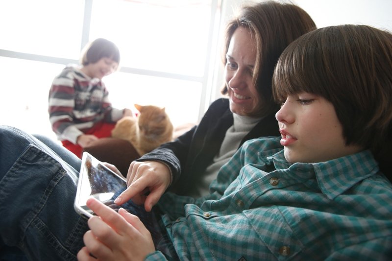 Dia do Autismo: mãe relata como aprendeu a ser feliz com o filho ...