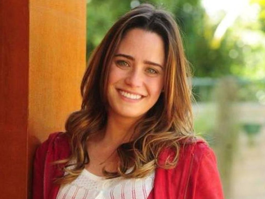 Fernanda Vasconcellos Umbigo