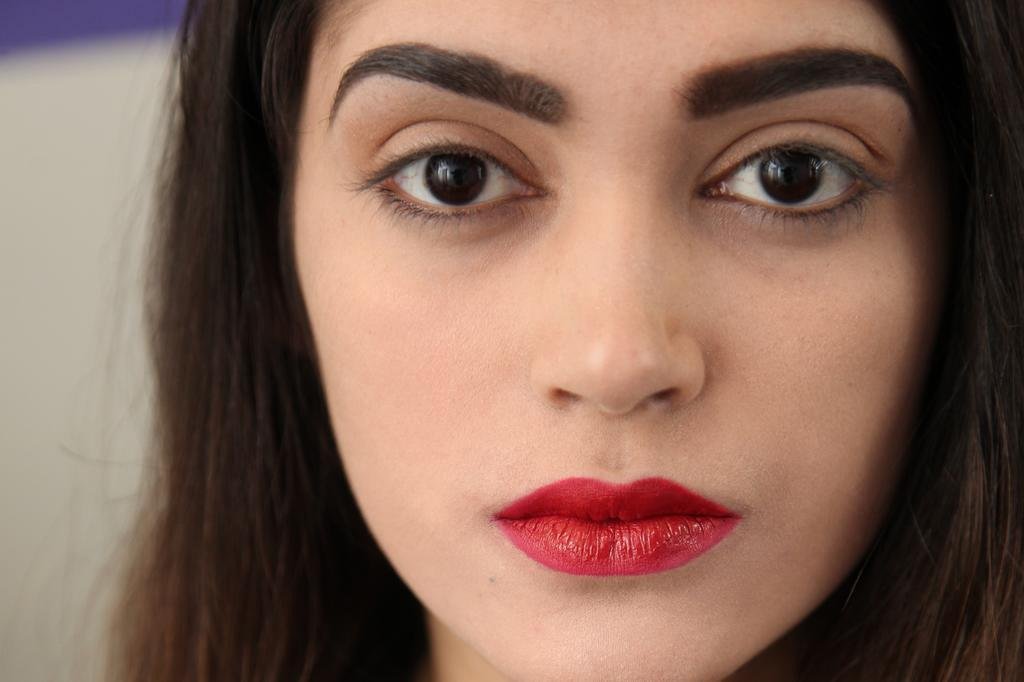 5 dicas para fixar o batom e garantir uma boca perfeita | Donna