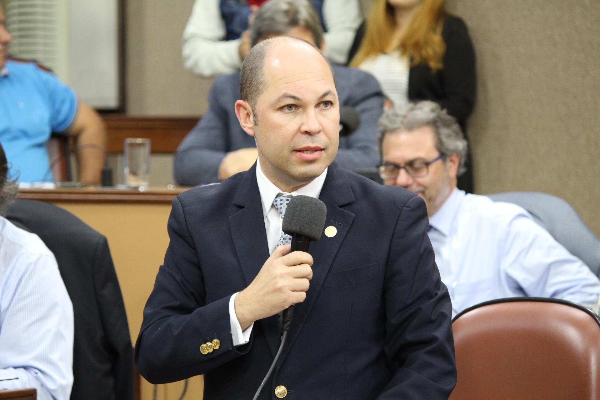 "Resultado responsável", diz líder do governo sobre votação de denúncia ...