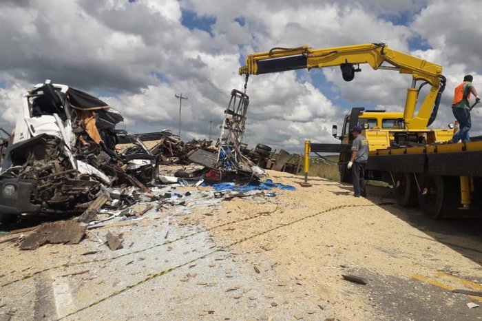 Morre segundo caminhoneiro envolvido em acidente na Rota do Sol | Pioneiro