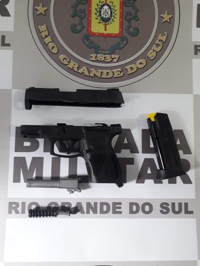 Funcionário é preso tentando furtar pistola de fábrica de armas em São ...