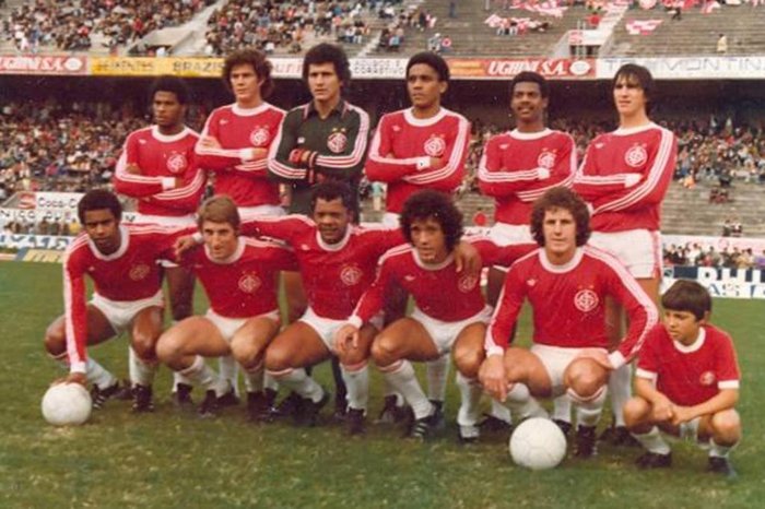 Relembre os uniformes do Inter fornecidos pela Adidas na história | GZH