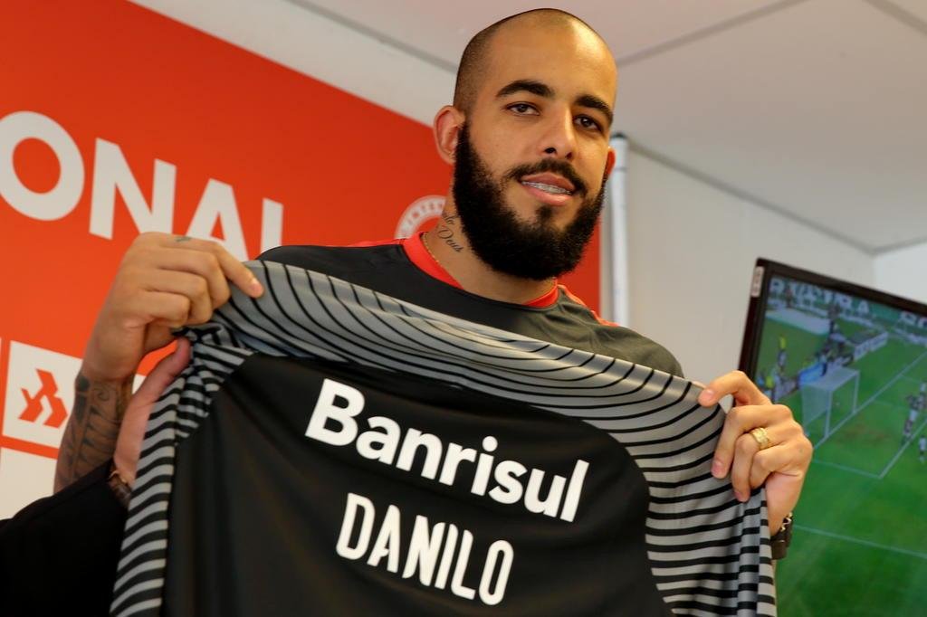 "Temos feito o possível", diz empresário de Danilo Fernandes sobre ...