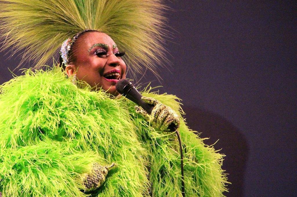 Maria Alcina comemora 70 anos em apoteótico disco gravado ao vivo | GZH