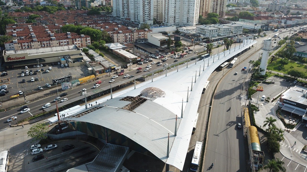 Cinco anos depois, enfim, telhado do Terminal Triângulo será totalmente ...