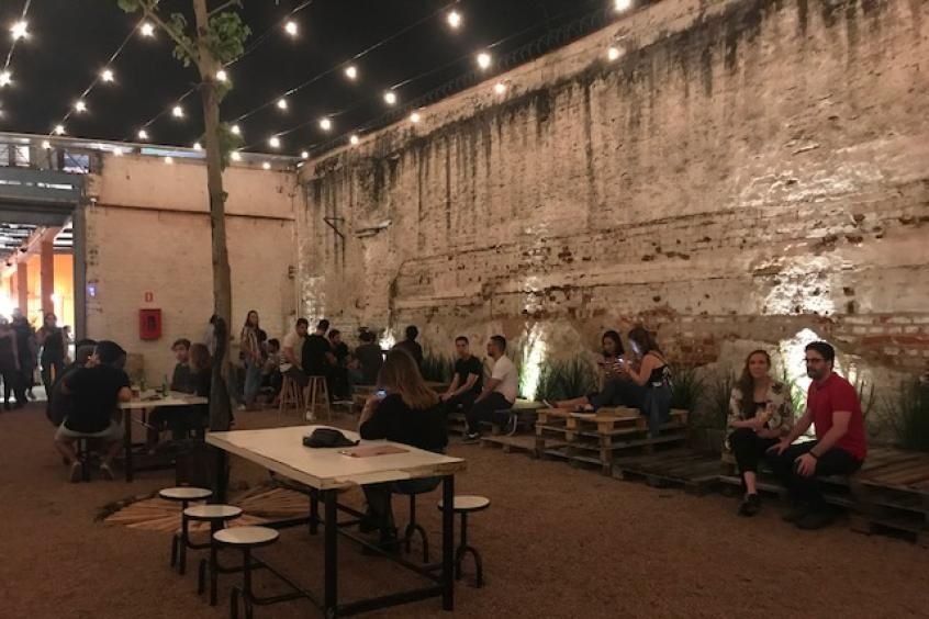 Fuga Bar: o novo bar de cevas e drinks no Quarto Distrito | Porto ...