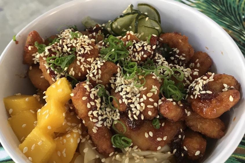 Poke by Seasons: o típico prato havaiano | Porto Alegre | Destemperados