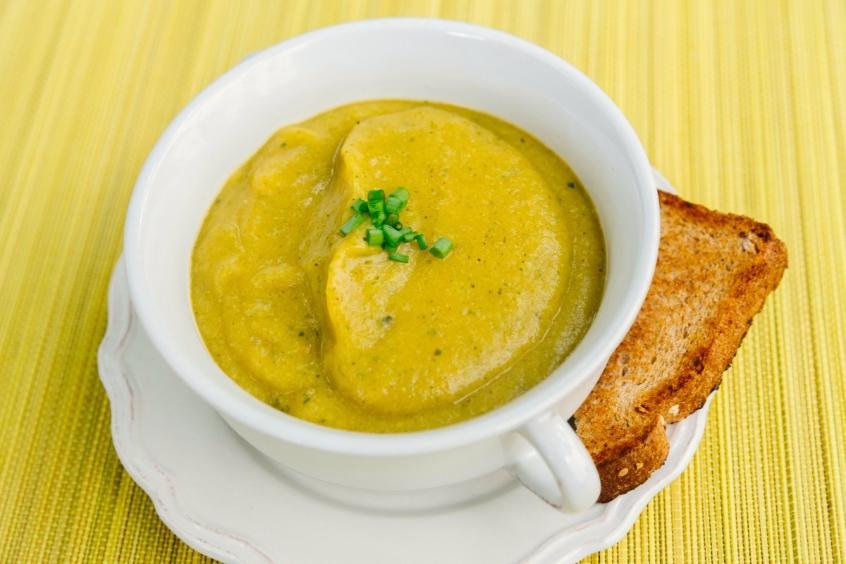 Sopa cremosa de legumes em cinco passos | Destemperados