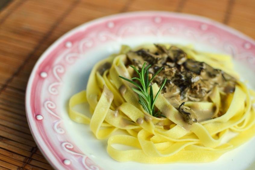 Aprenda a fazer molho funghi para massas | Destemperados