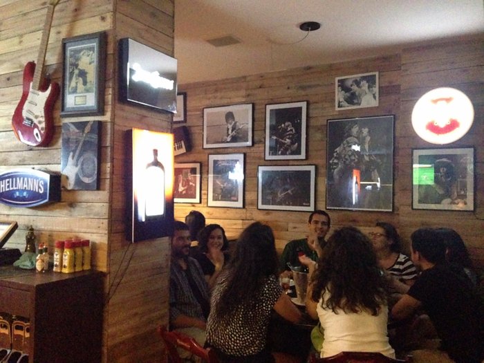 Cafofo Pub: happy hour agitado e boa comida | Destemperados