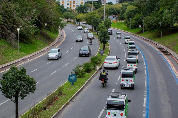 Passado um mês de operação, triciclos elétricos da Grilo passam a ser ...