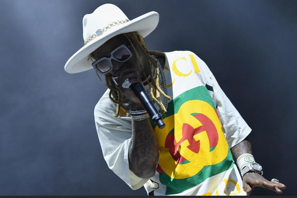 Rapper Lil Wayne é acusado de posse ilegal de armas em Miami | GZH