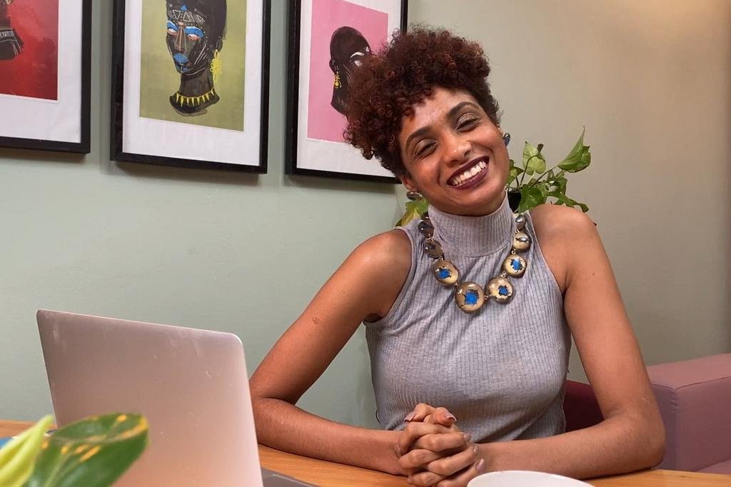 "Eu sei o quanto cada projeto impacta", diz Stephanie Ribeiro, que ...