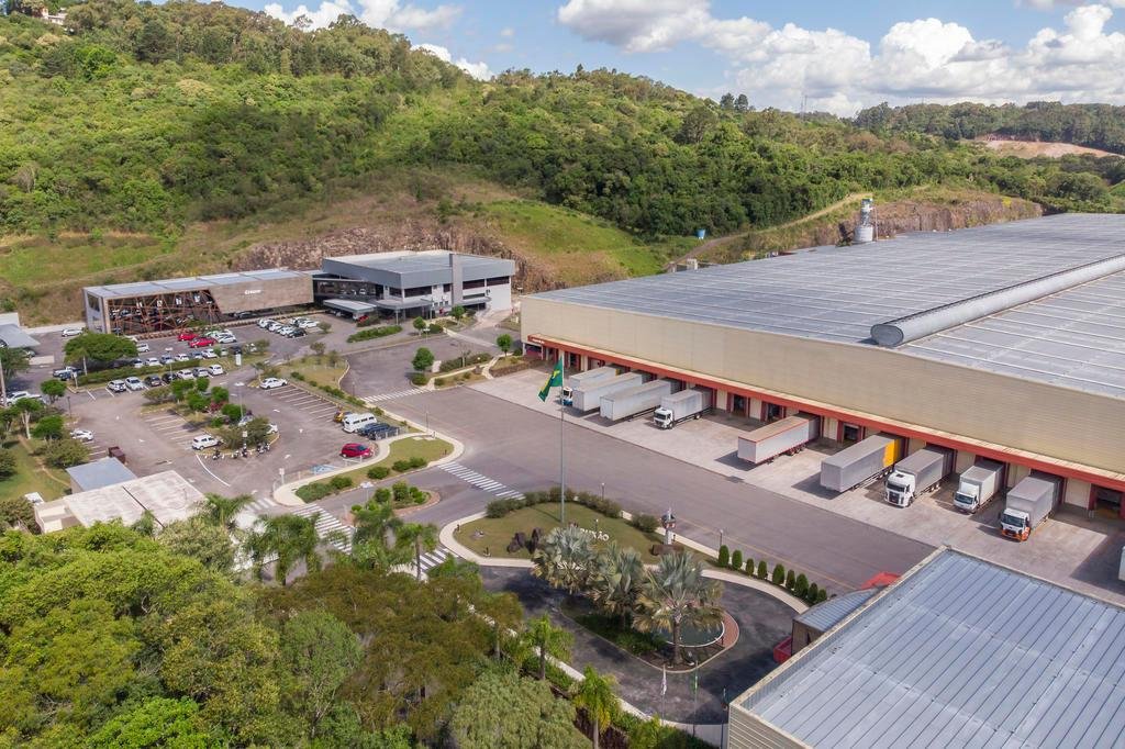 Gigante dos móveis, Todeschini triplicará fábrica no RS e abrirá ...