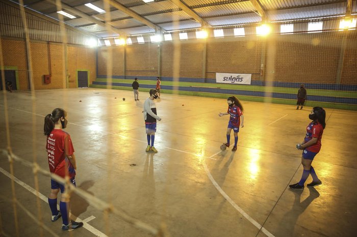 Projeto De Quadra De Futsal Piso Modular Esportivo Quadra Ginásio