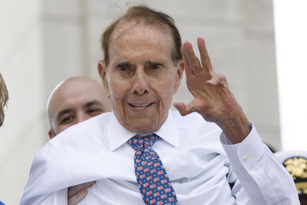 Bob Dole, figura icônica da política dos EUA, morre aos 98 anos | GZH