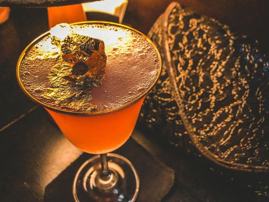 Capone é um bar perfeito para um date com ótimos drinks em Porto Alegre ...