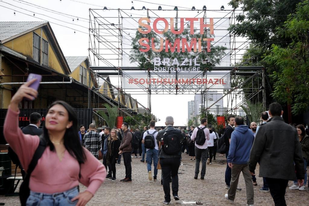 Primeiro dia do South Summit é marcado por alta procura e chuva | GZH