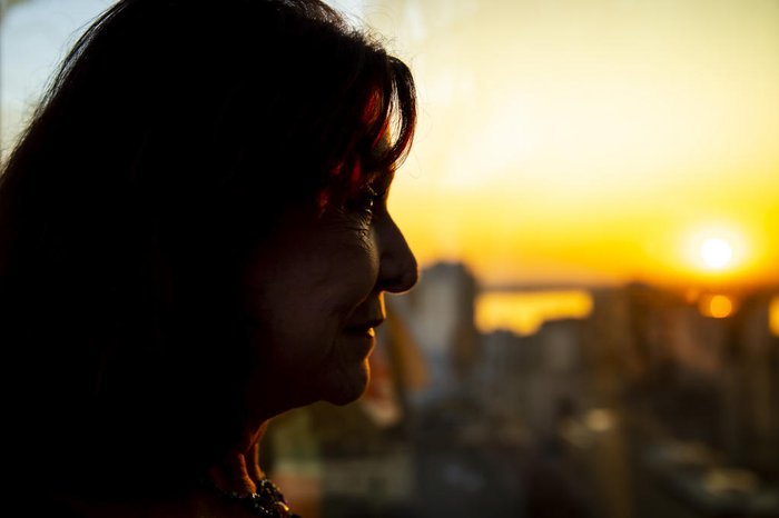 Ítala Nandi celebra 80 anos resgatando momentos da carreira no solo ...