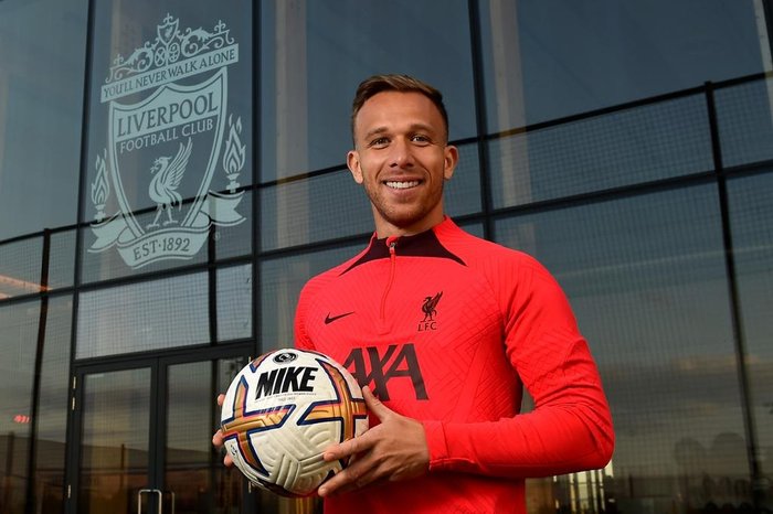 Como está a vida de Arthur no Liverpool | GZH