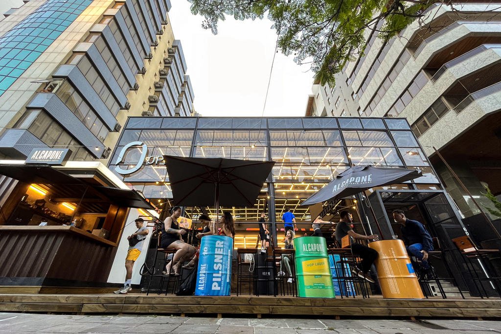 Cervejaria do 4º Distrito criada por amigos abre unidade ao lado do ...