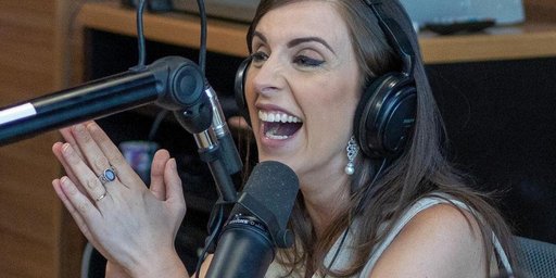 Comunicadora do Grupo RBS Kelly Matos entra em licença para chegada do ...