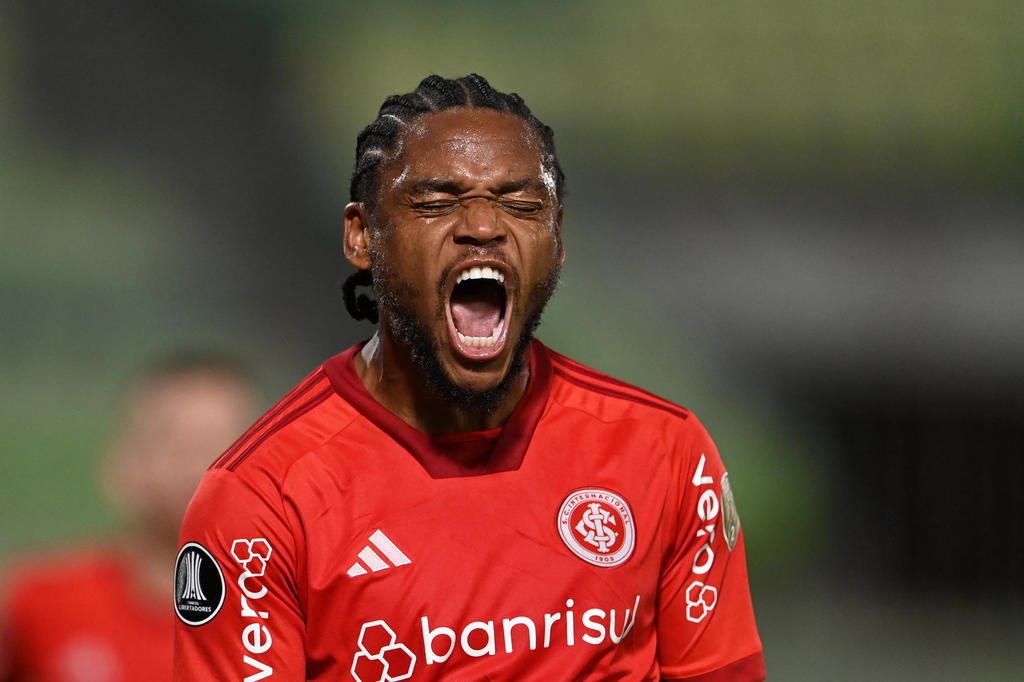 Luiz Adriano volta a marcar após 13 jogos; confira números pelo Inter ...